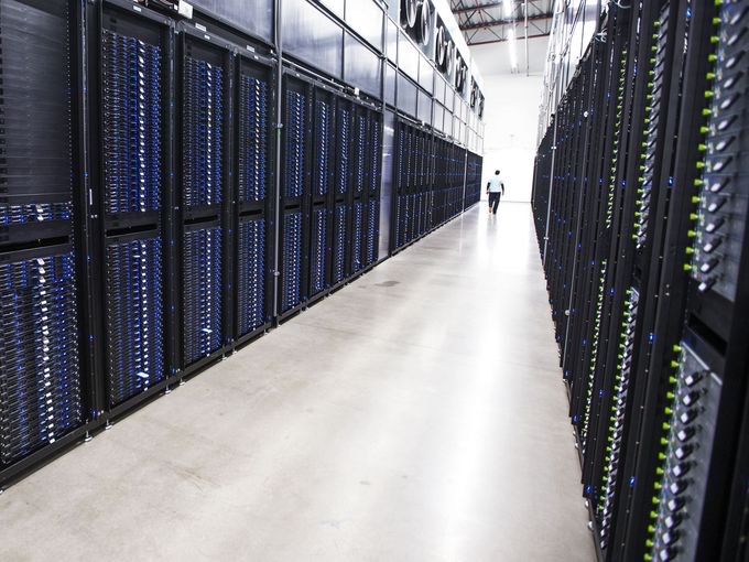 Apple Offers a Peek Inside Their Mesa, Arizona Data Center